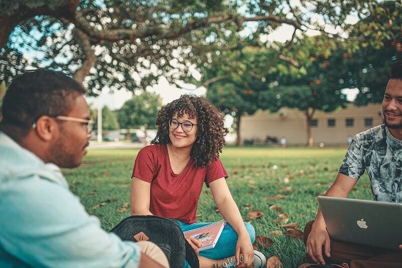 10 Reasons to Live Off-Campus